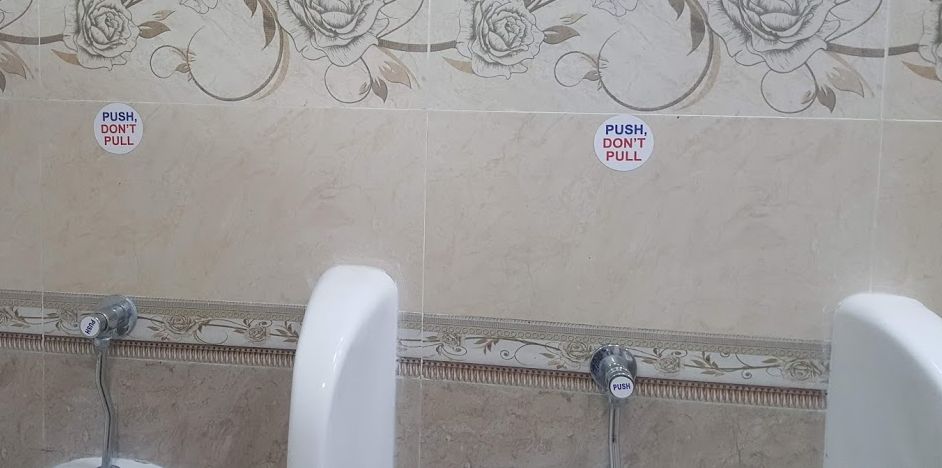 Bad advice on a urinal | Scrolller