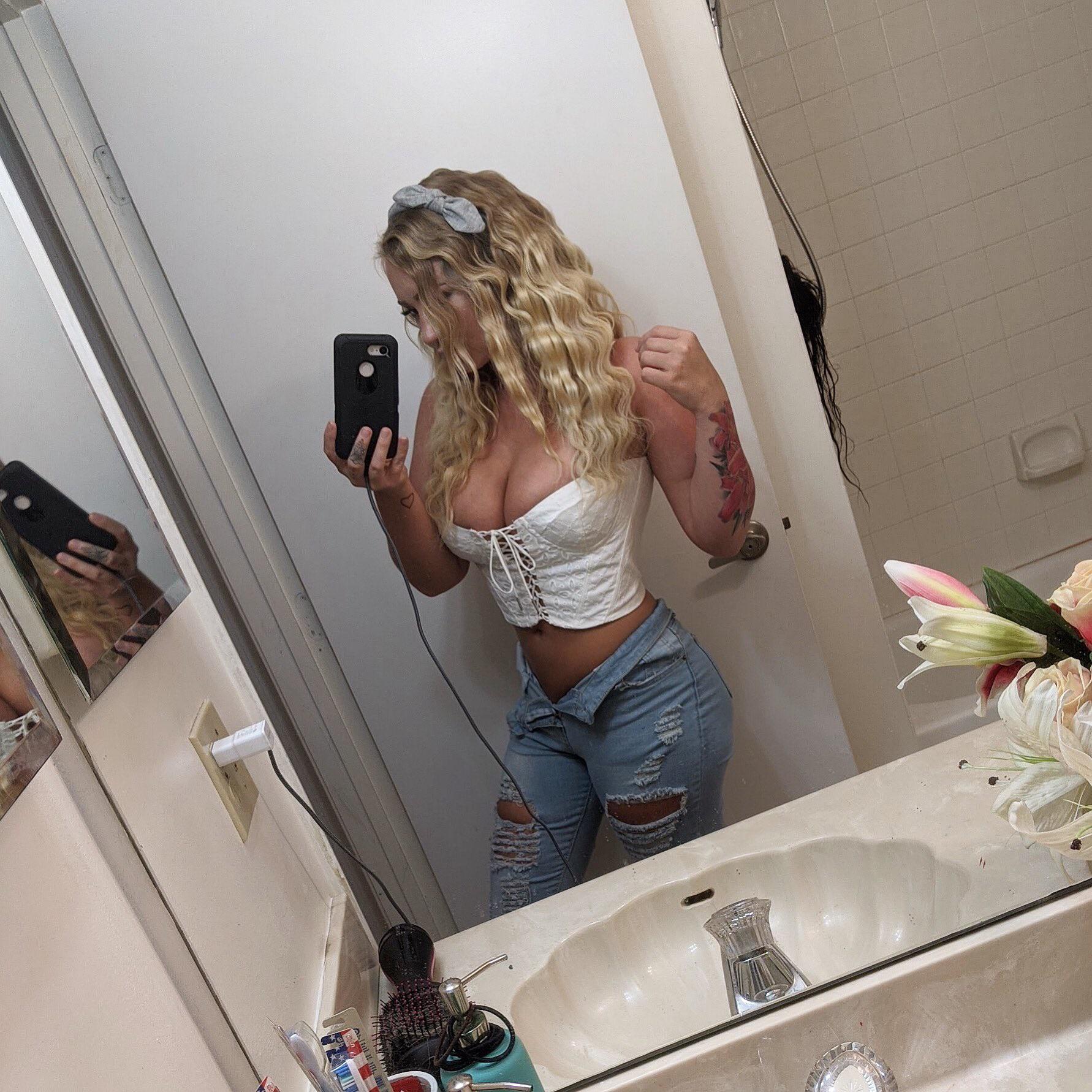 Bailey Brooke | Scrolller