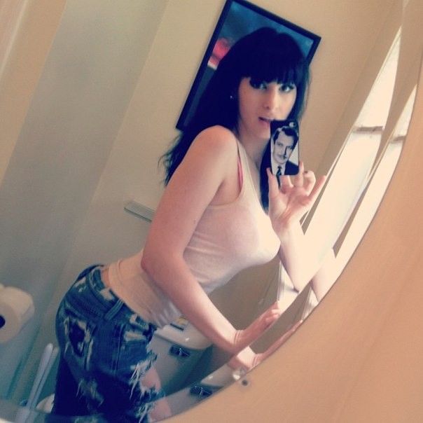 Bailey Jay | Scrolller