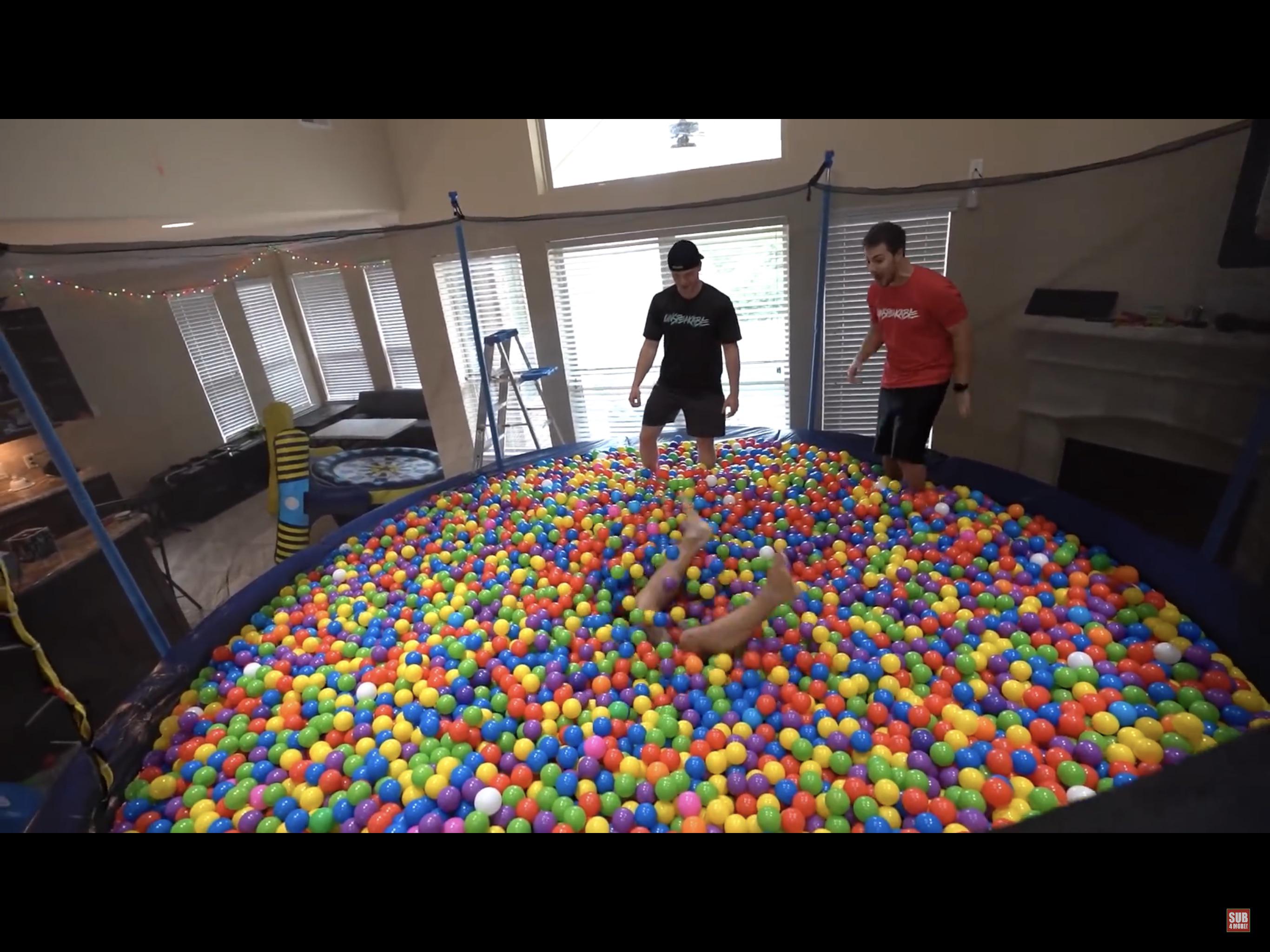 Ball hole swallower of things. | Scrolller