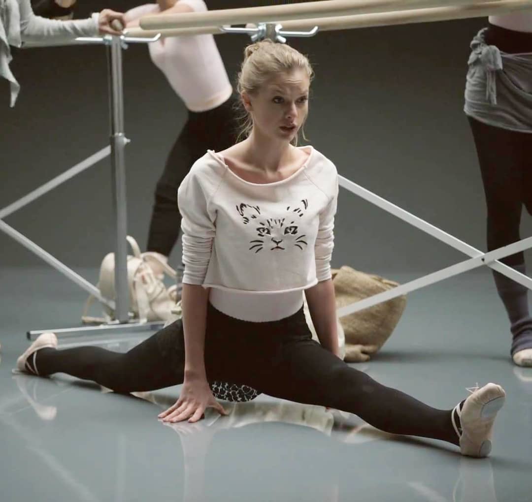 Ballerina | Scrolller