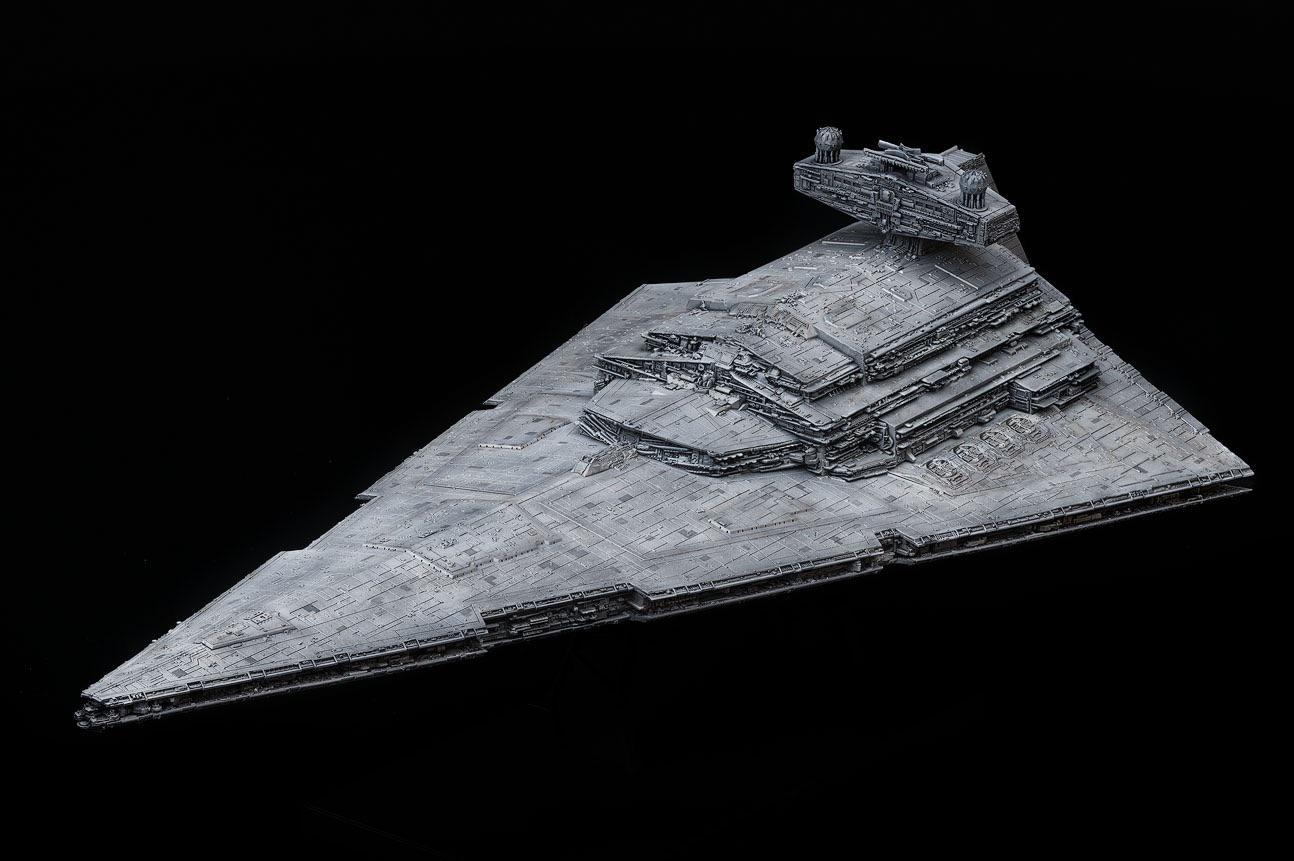 Bandai 1/5000 Star Destroyer | Scrolller