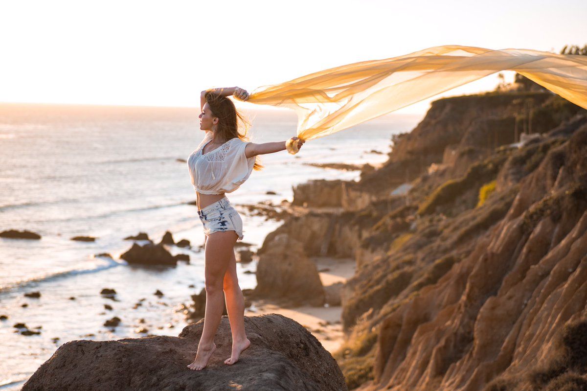 Barefoot on the Rocks | Scrolller