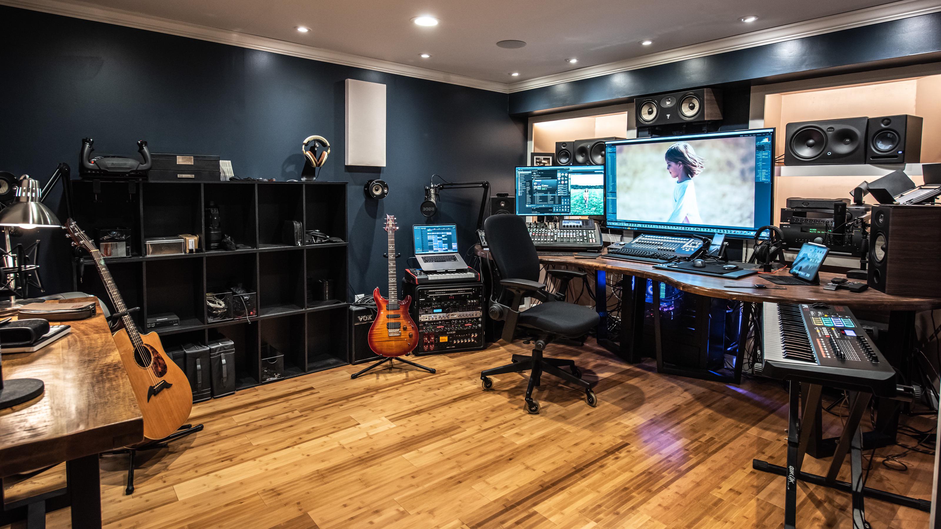 Basement Studio Battlestation | Scrolller
