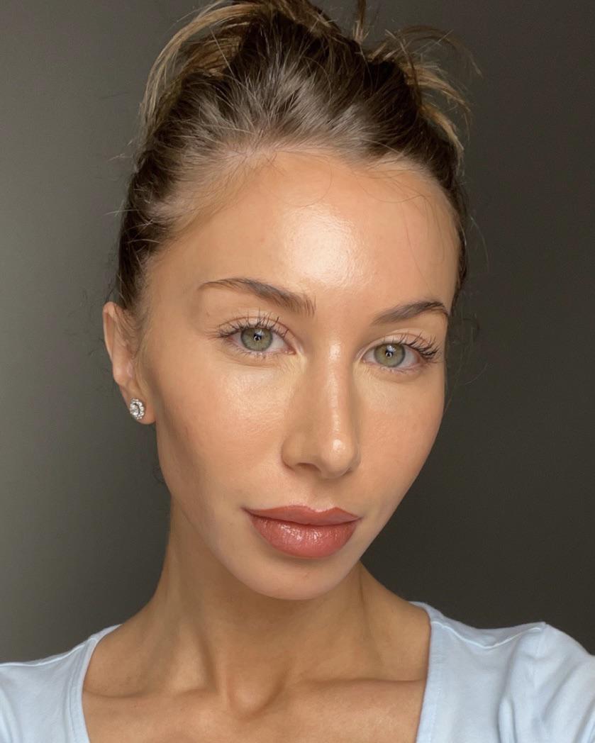 Basic AF “no makeup makeup” | Scrolller