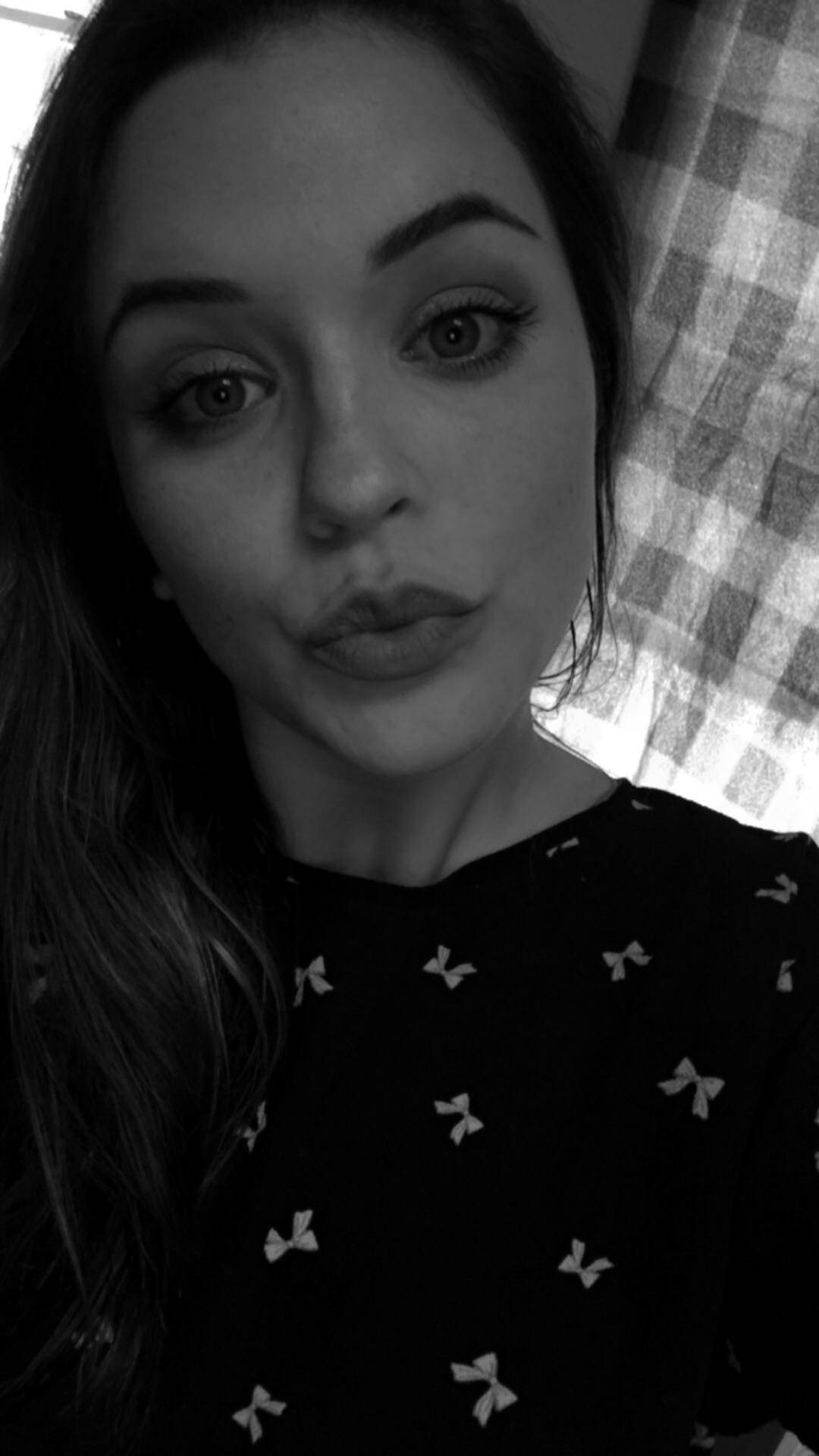 Basic bitch face | Scrolller