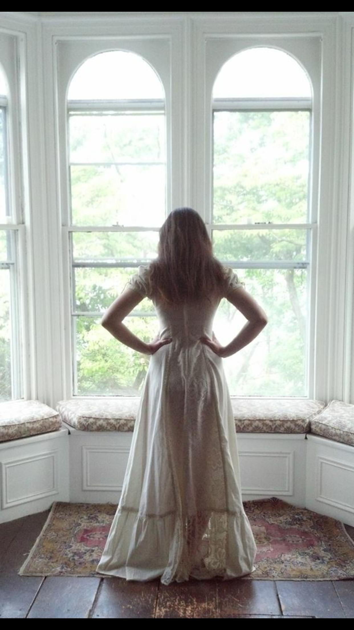 Bathing in the sun | Scrolller