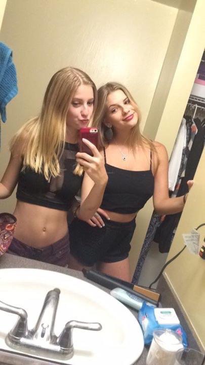 Bathroom mirror selfies | Scrolller