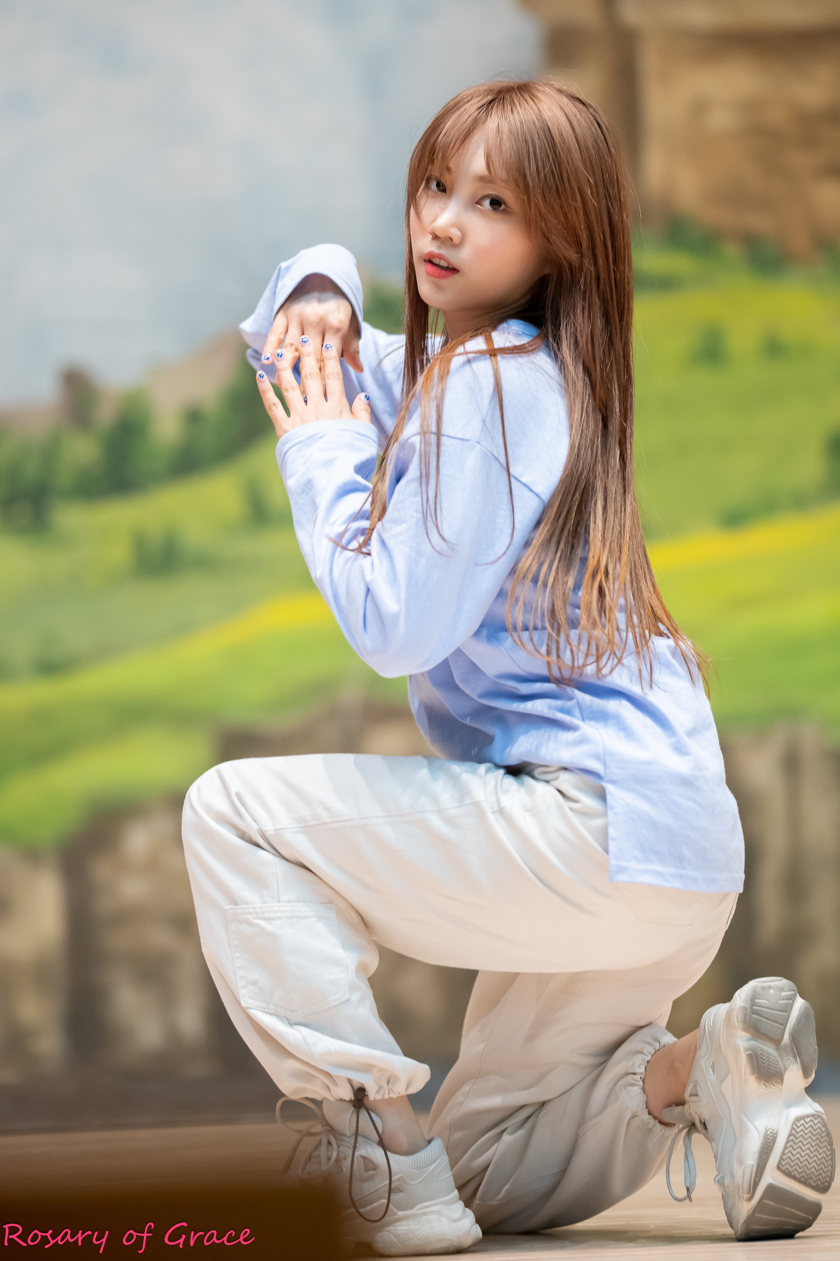 Be mesmerized by Jueun | Scrolller