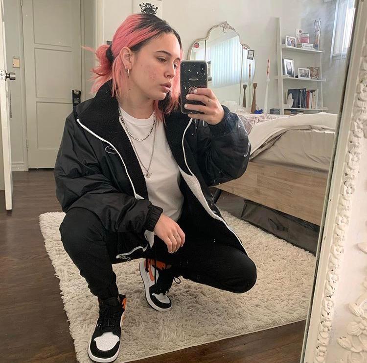 Bea miller 🥰 | Scrolller