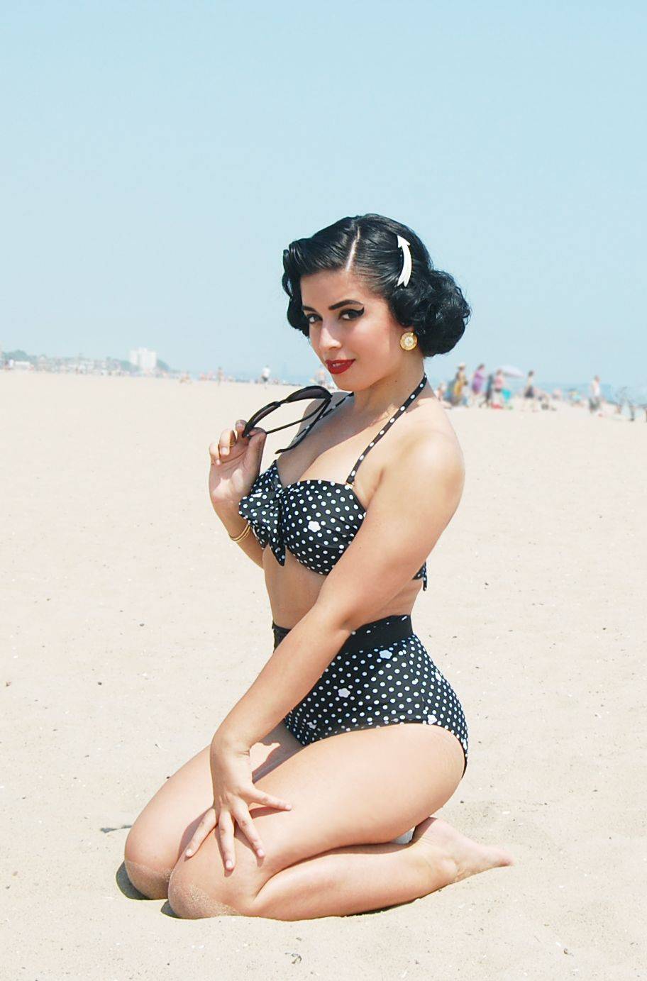 Beach Pinup | Scrolller