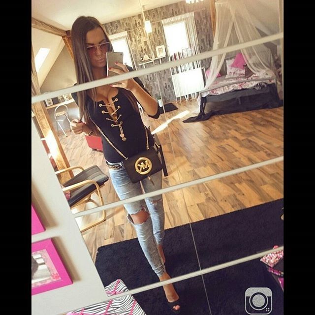 Beautiful Bimbo | Scrolller