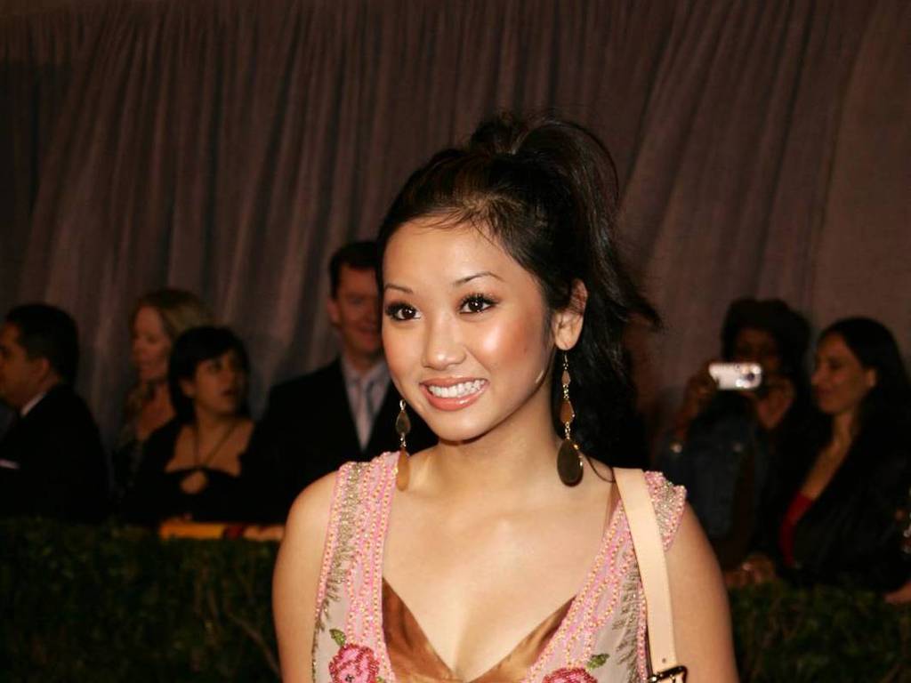 Beautiful Brenda Song | Scrolller