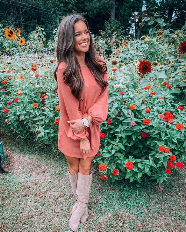 Beautiful Brunette | Scrolller