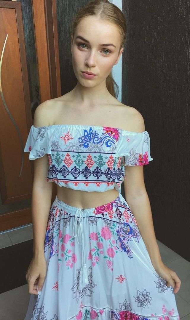 Beautiful Ella | Scrolller