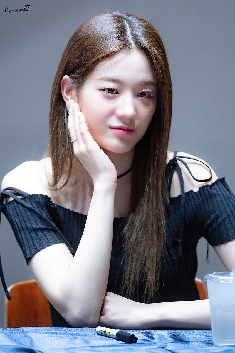 Beautiful Gyuri | Scrolller