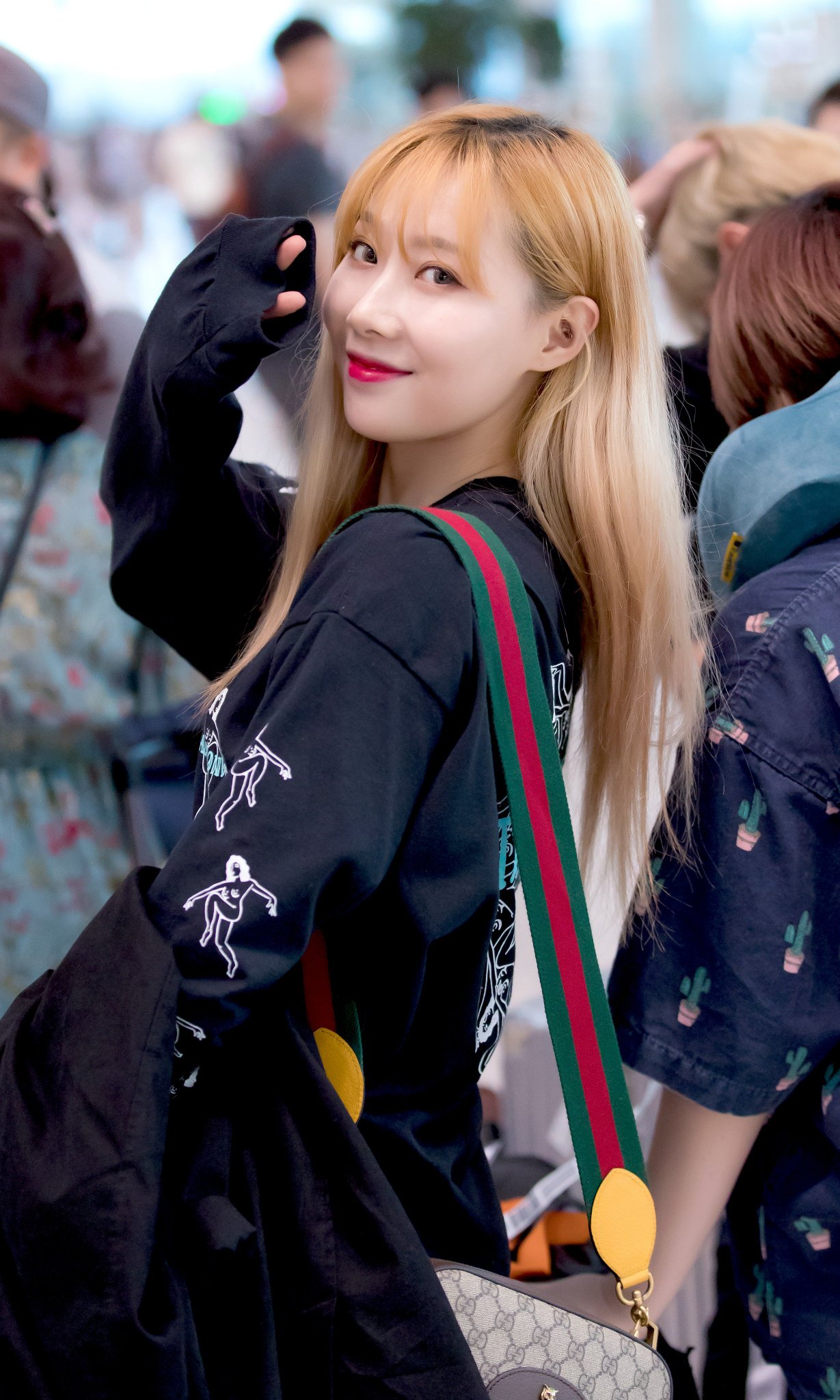 Beautiful Handong | Scrolller