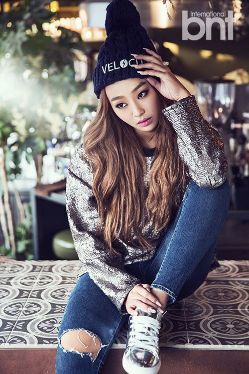 Beautiful kpop singer Hyolyn | Scrolller