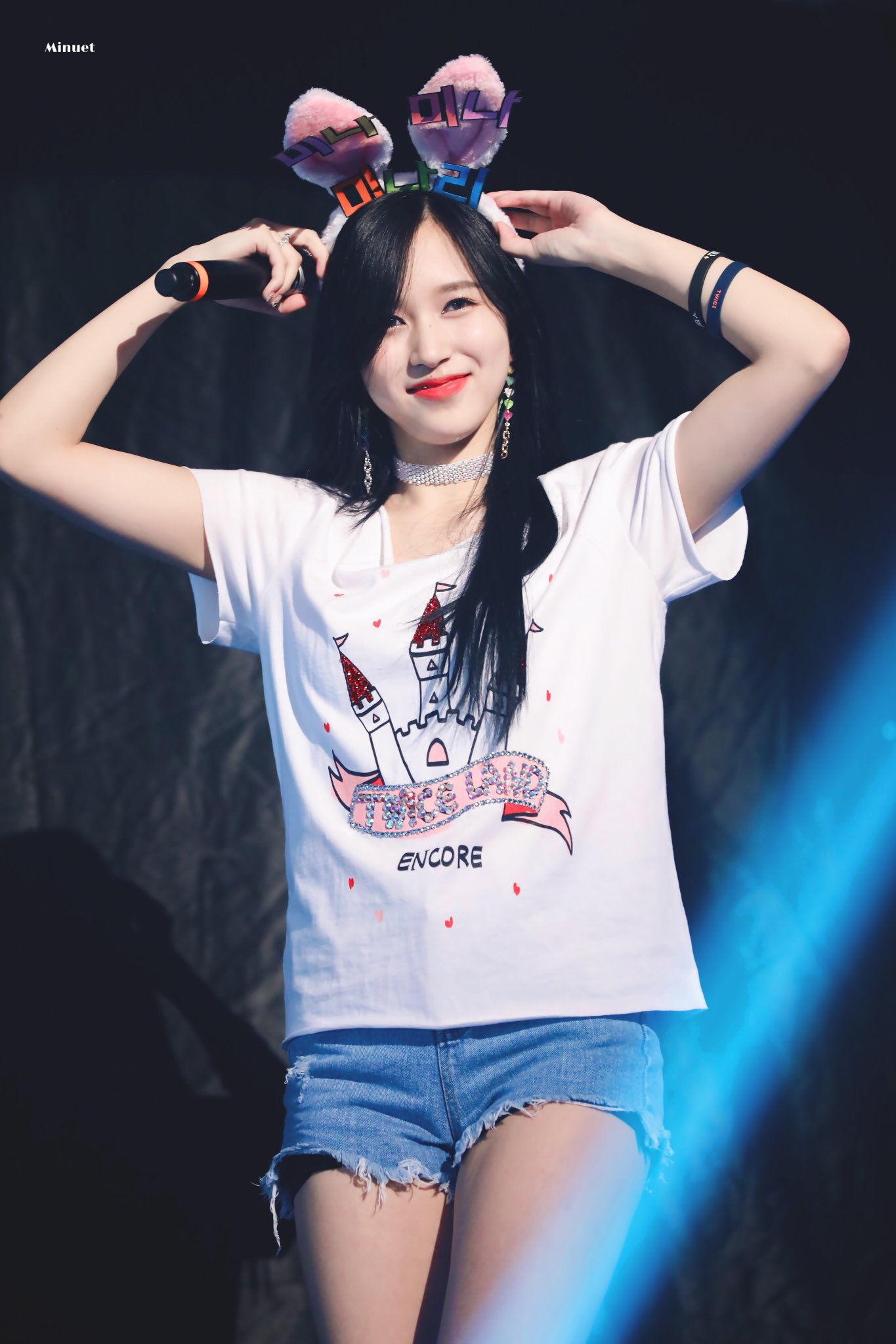 Beautiful Mina | Scrolller