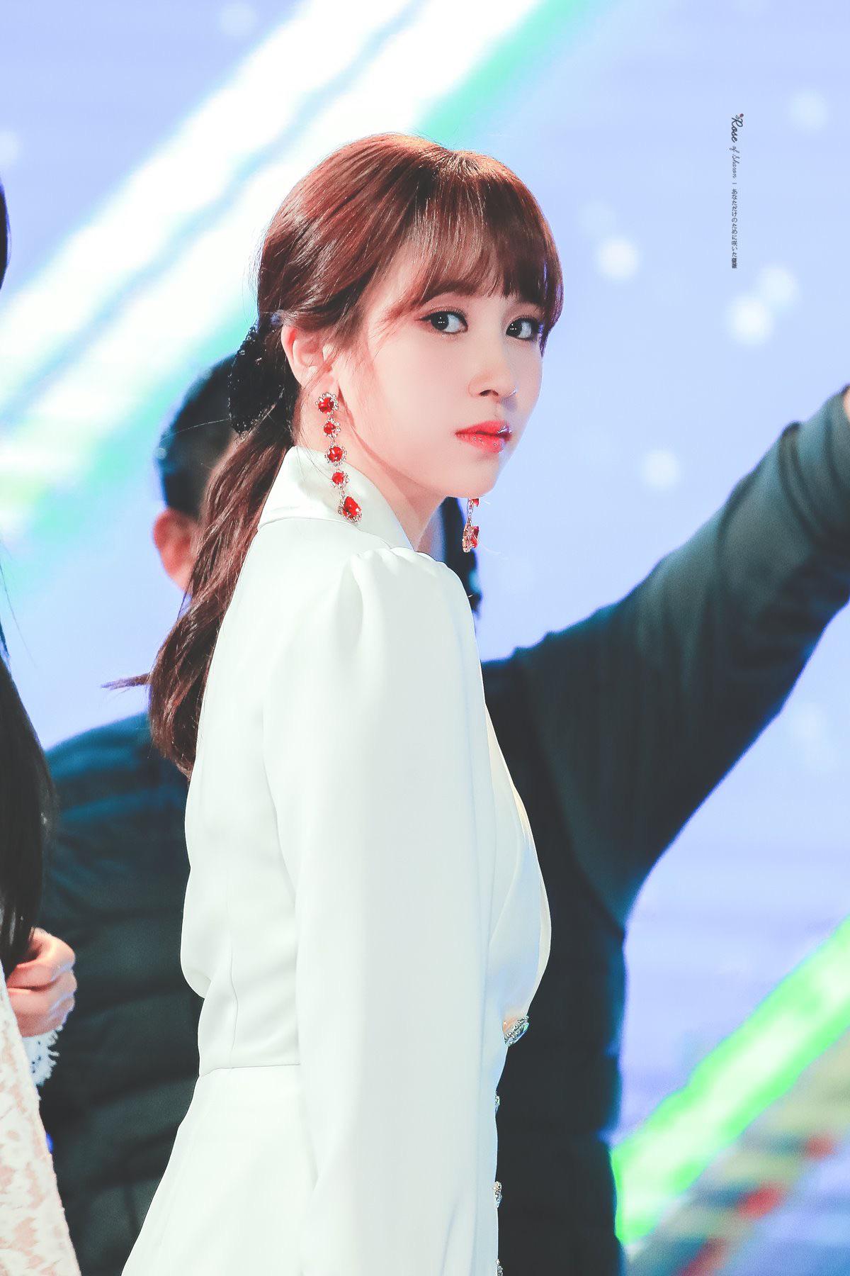 Beautiful Mina | Scrolller