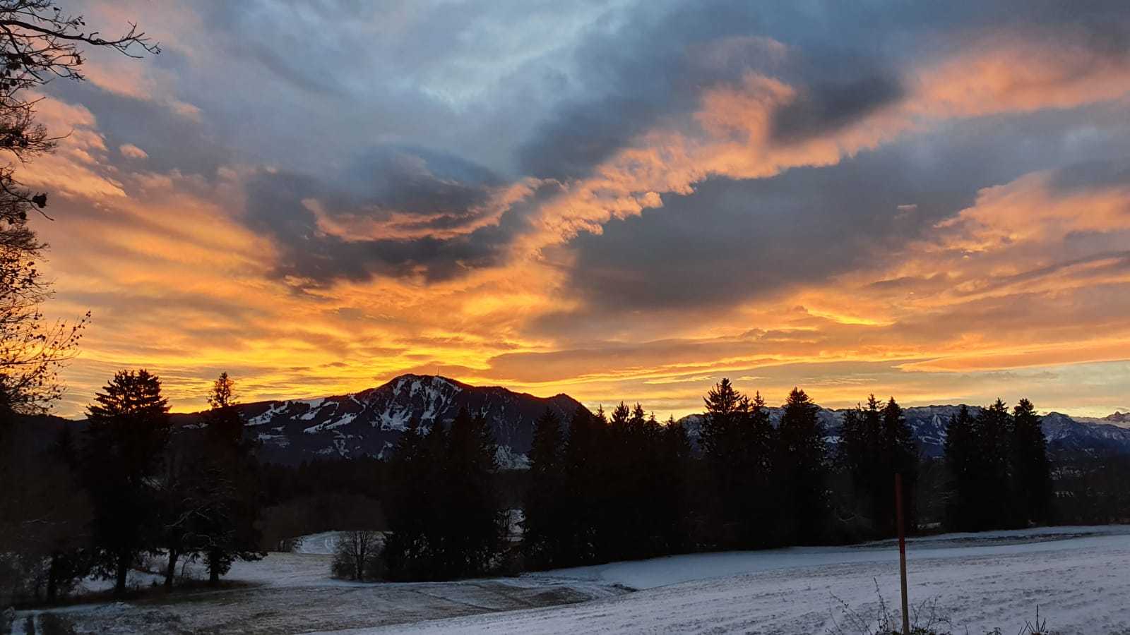 Beautiful sunrise in south Bavaria on December 5th | Scrolller
