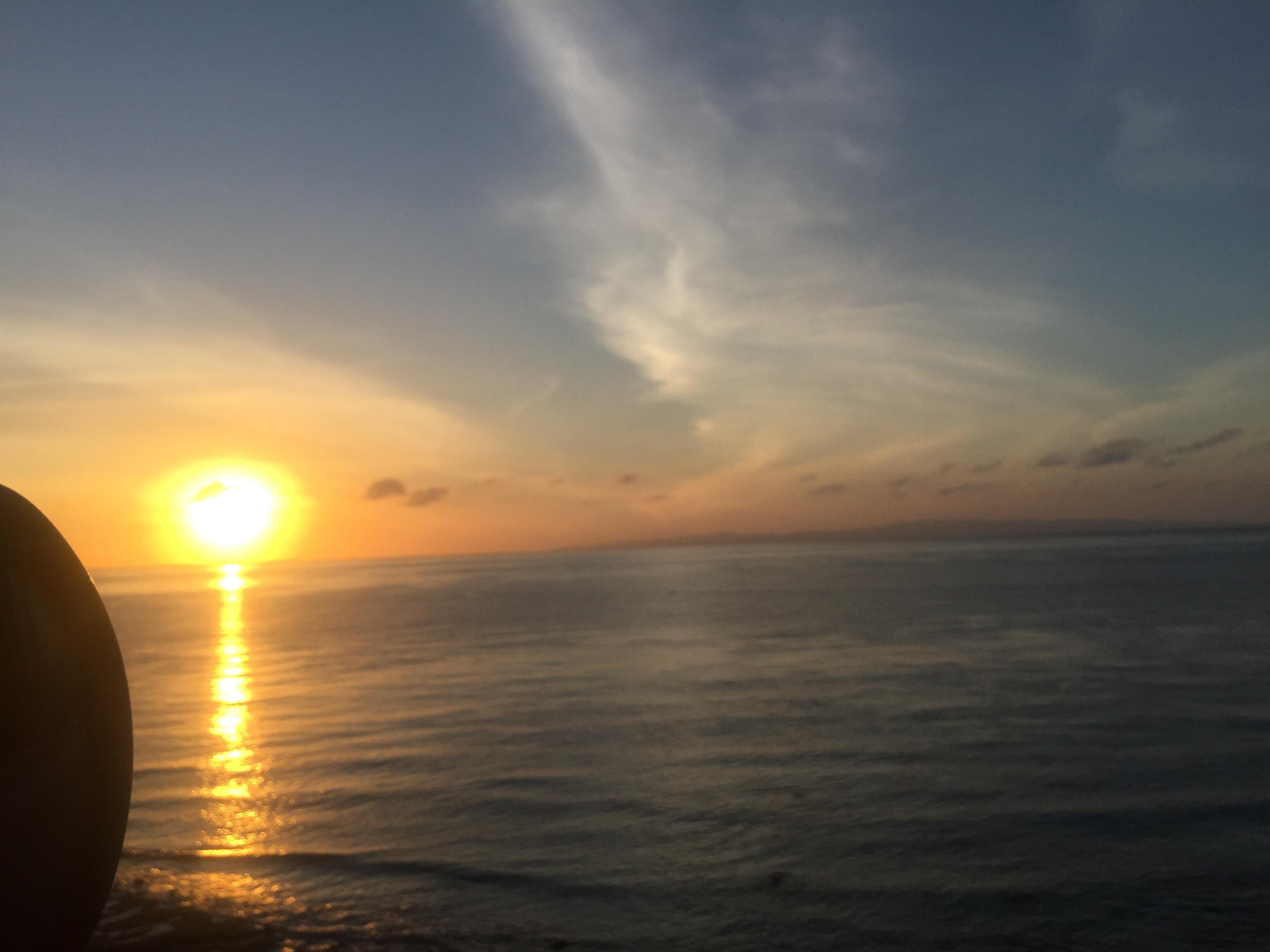 Beautiful sunset 🌅 Philippines 🇵🇭 | Scrolller