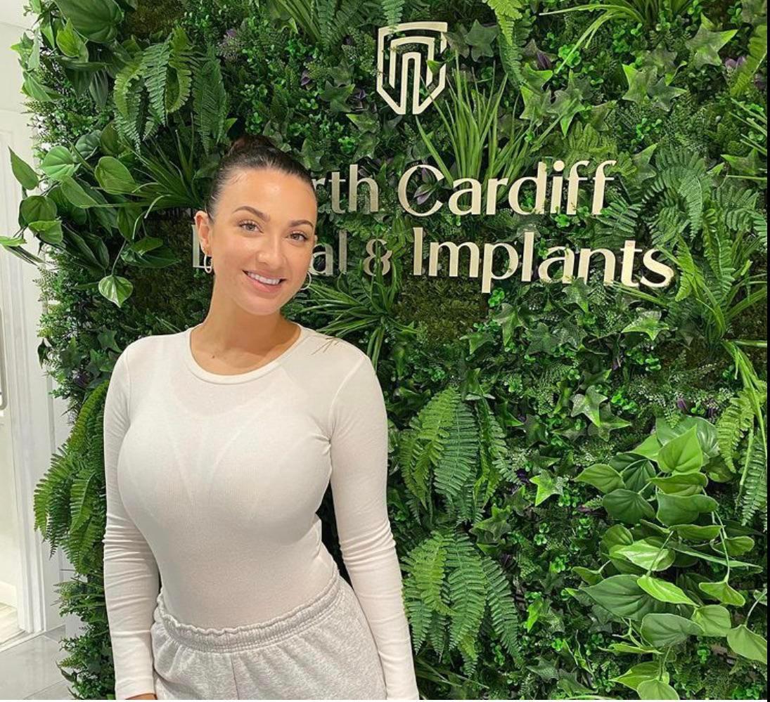 Beauty with some nice cans | Scrolller