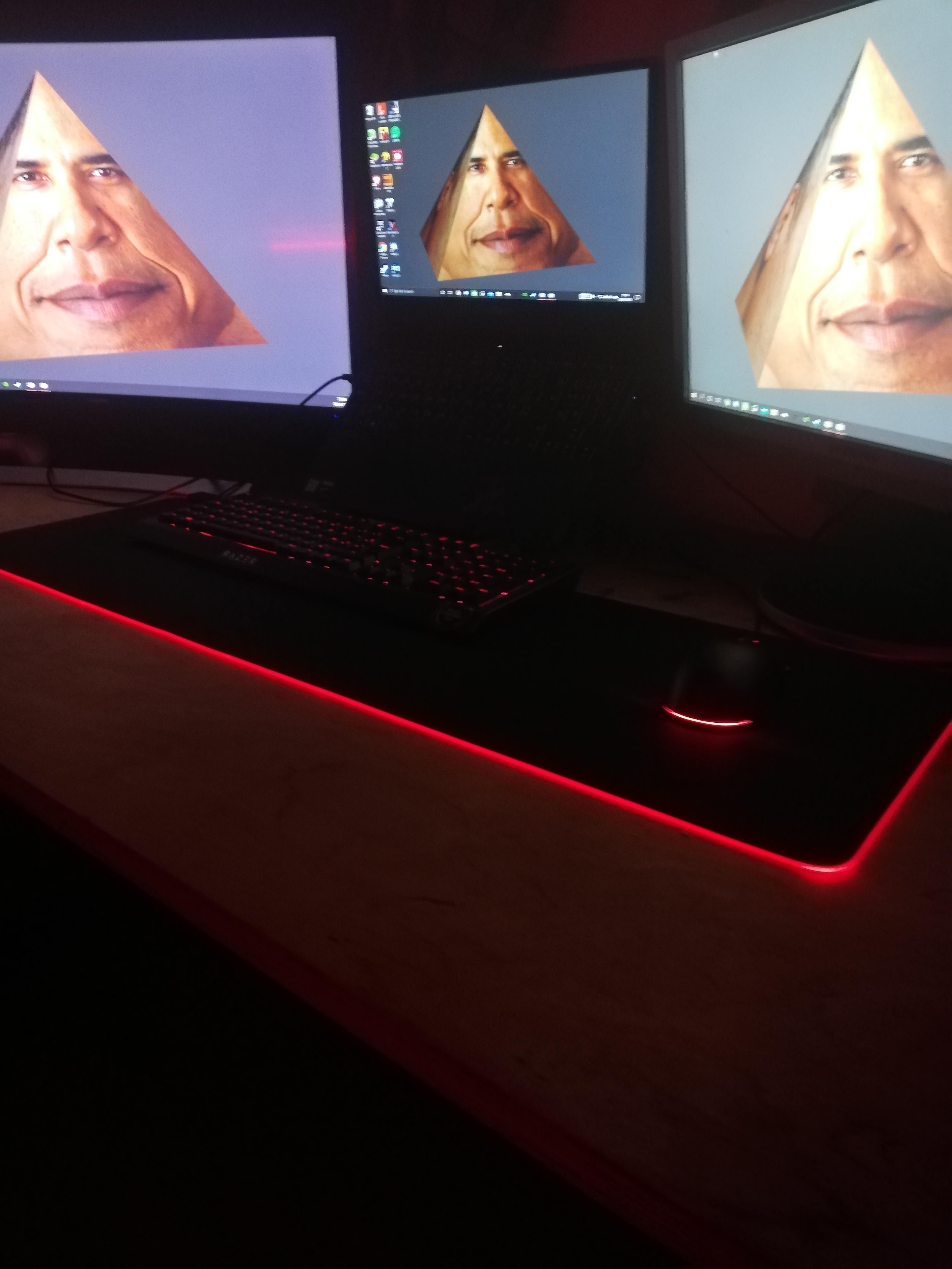 Behold my extremely mediocre laptop battle station | Scrolller