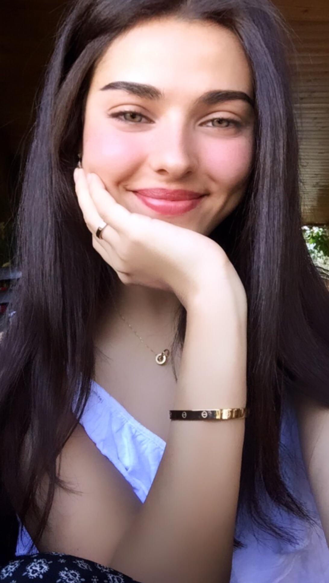 Bella Ibrahim | Scrolller