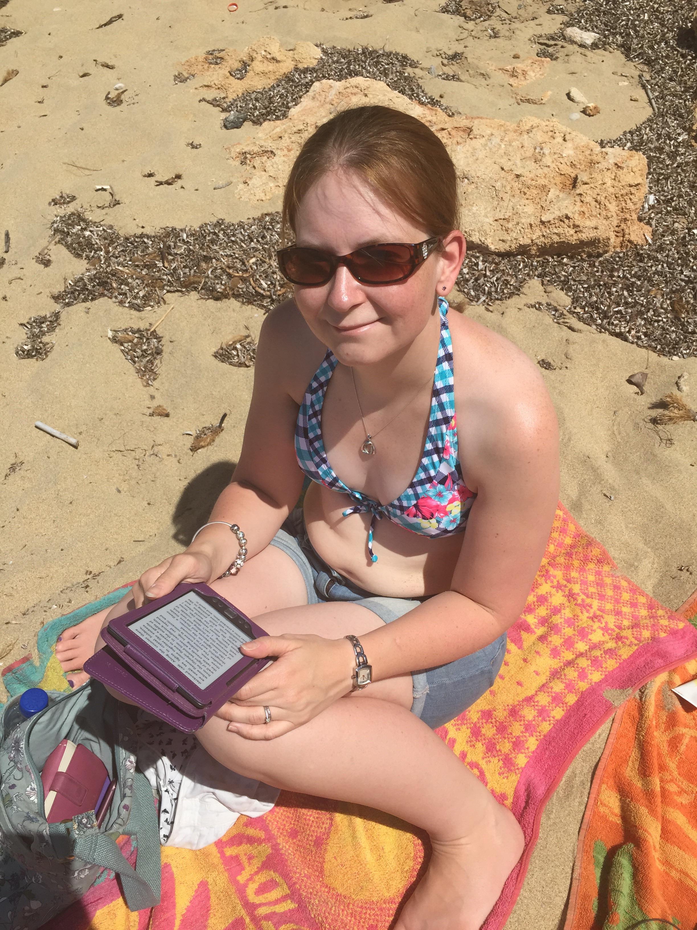 Belly button popped right out of my shorts 😳 | Scrolller