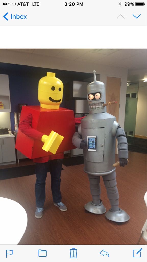 Bender costume. | Scrolller
