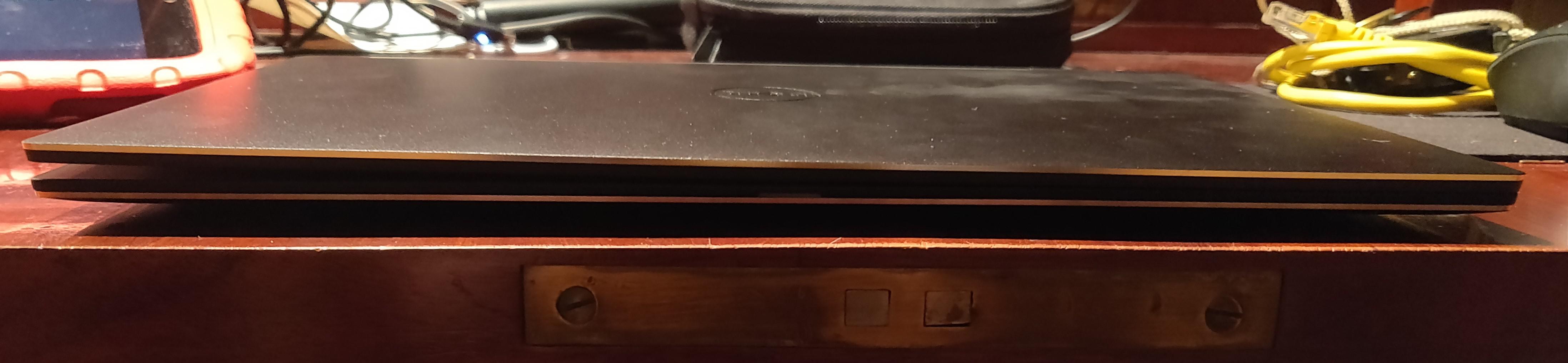 Bent screen/metal + battery light indicator not working | Scrolller Bent screen/metal + battery light indicator not working | Scrolller