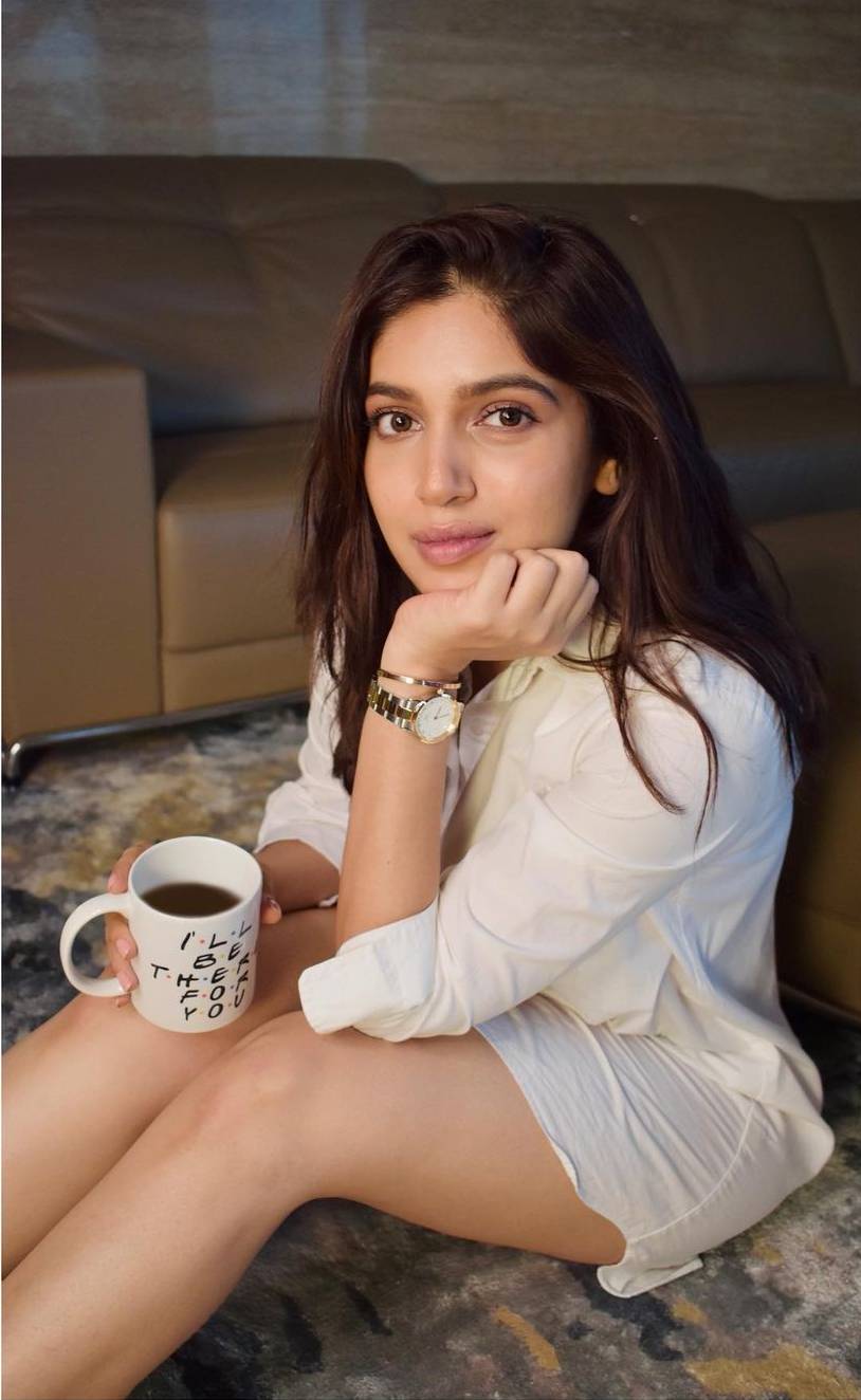 Bhumi Pednakar has awesome legs | Scrolller