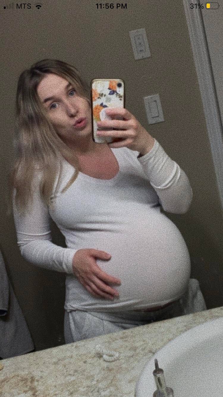 Big belly 22 | Scrolller