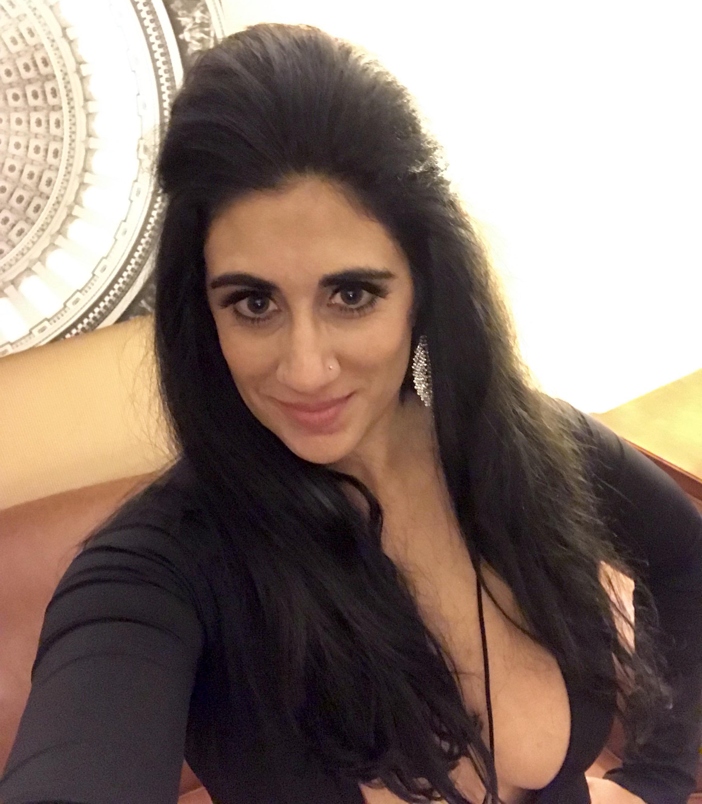 Big Dark Eyes...Big Full Thick Dark Hair...Big Full Thick Dark Eyebrows....&.... | Scrolller