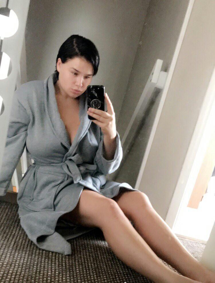 Big titted girl in a robe. | Scrolller