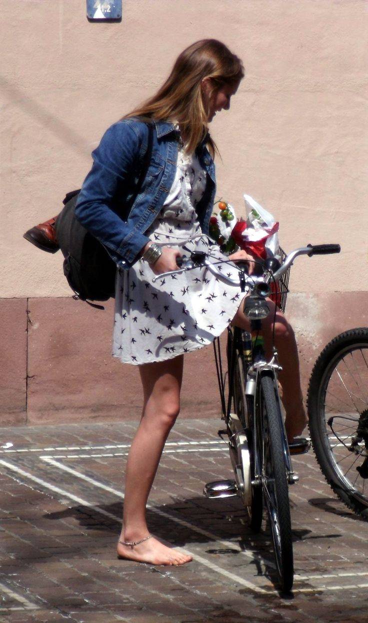 Biking Barefoot | Scrolller