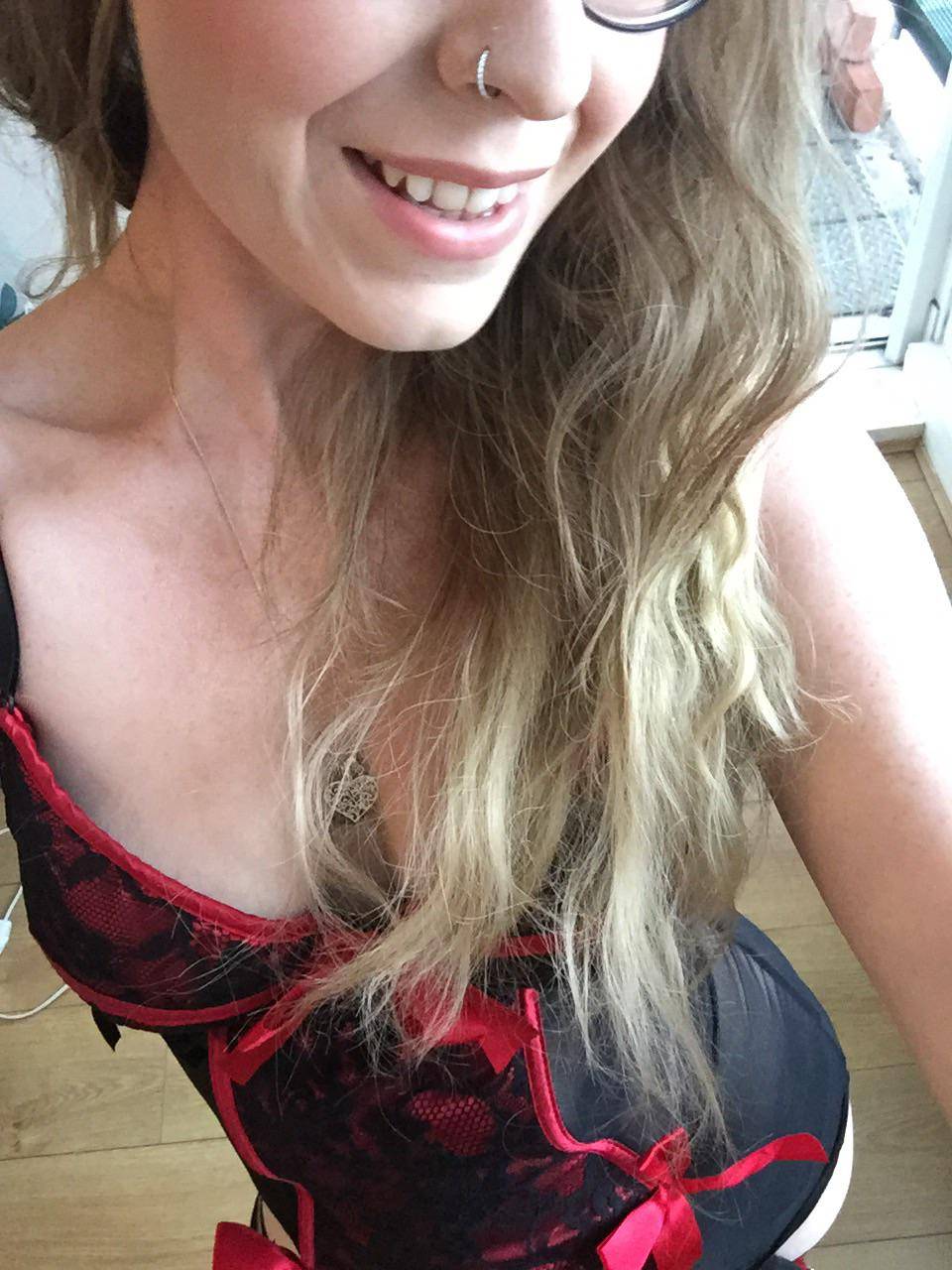 Black and red! | Scrolller