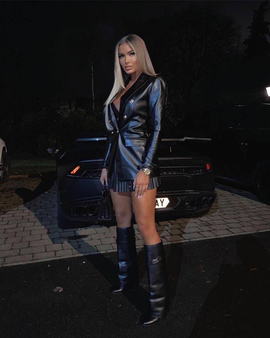 Black everything | Scrolller