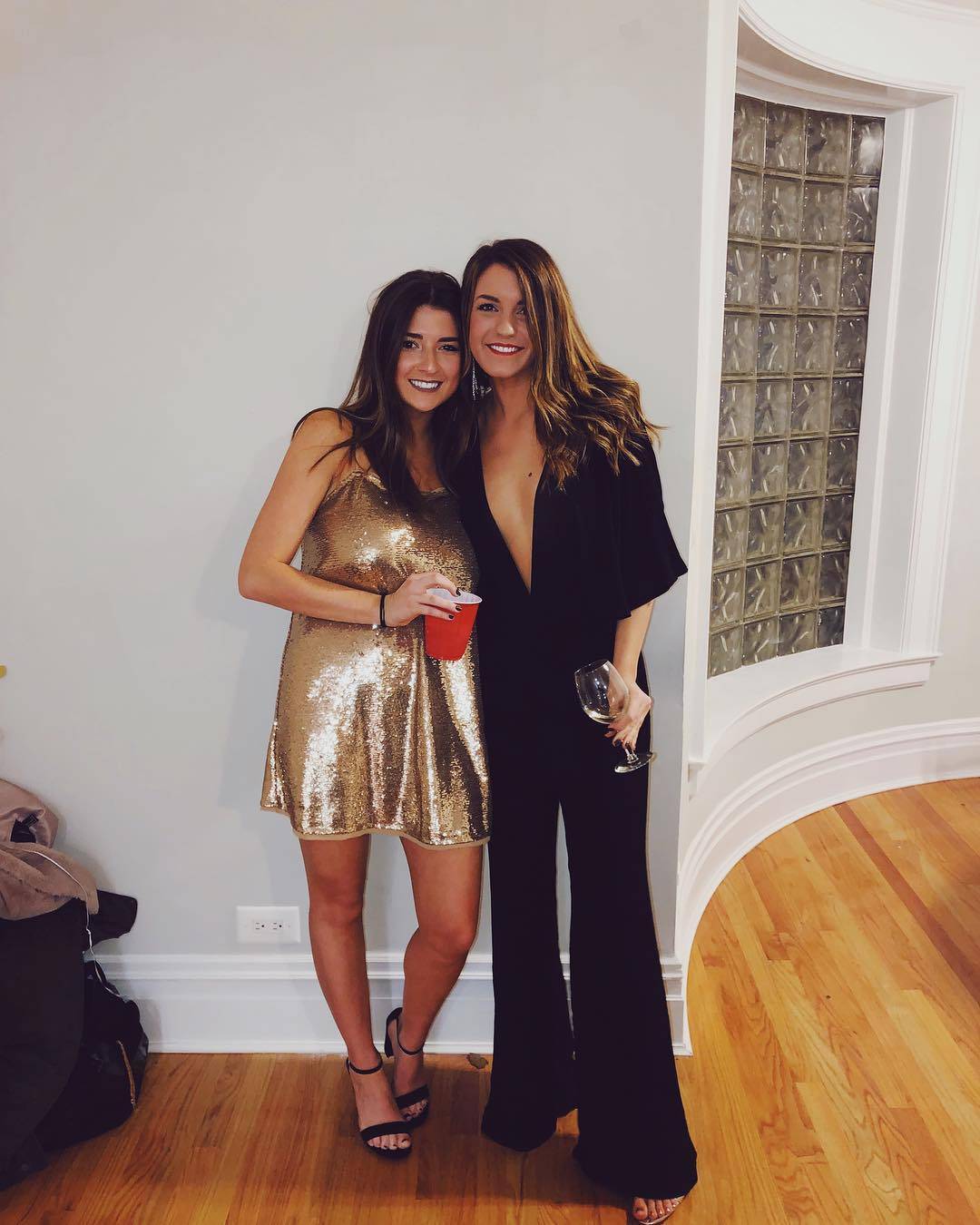 Black 'n Gold | Scrolller