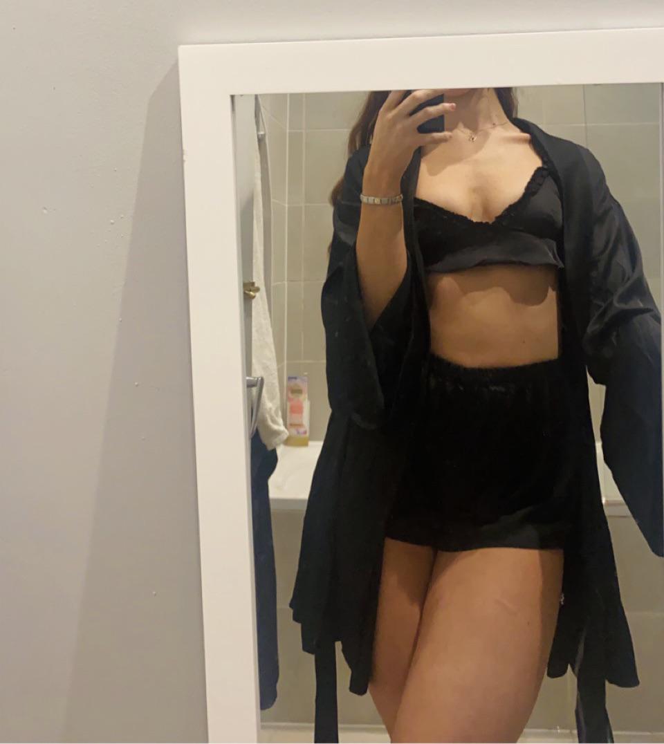 Black satin set 😍 feels so good | Scrolller
