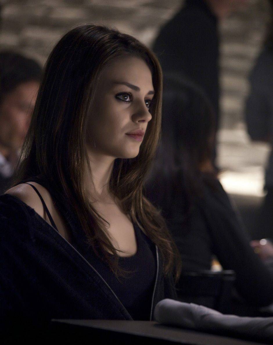 Black Swan Mila | Scrolller