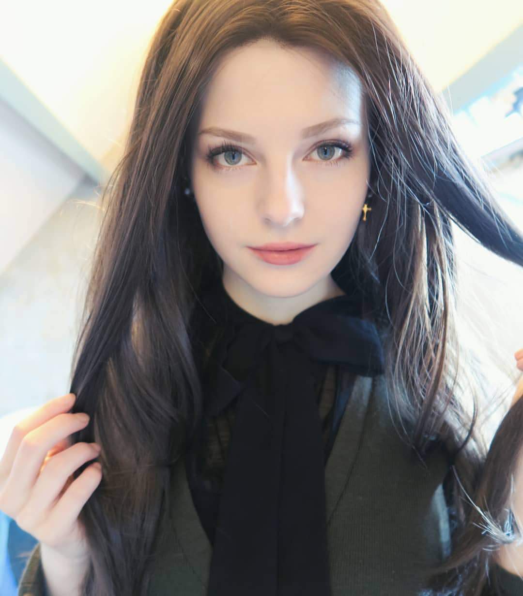 Black wig | Scrolller