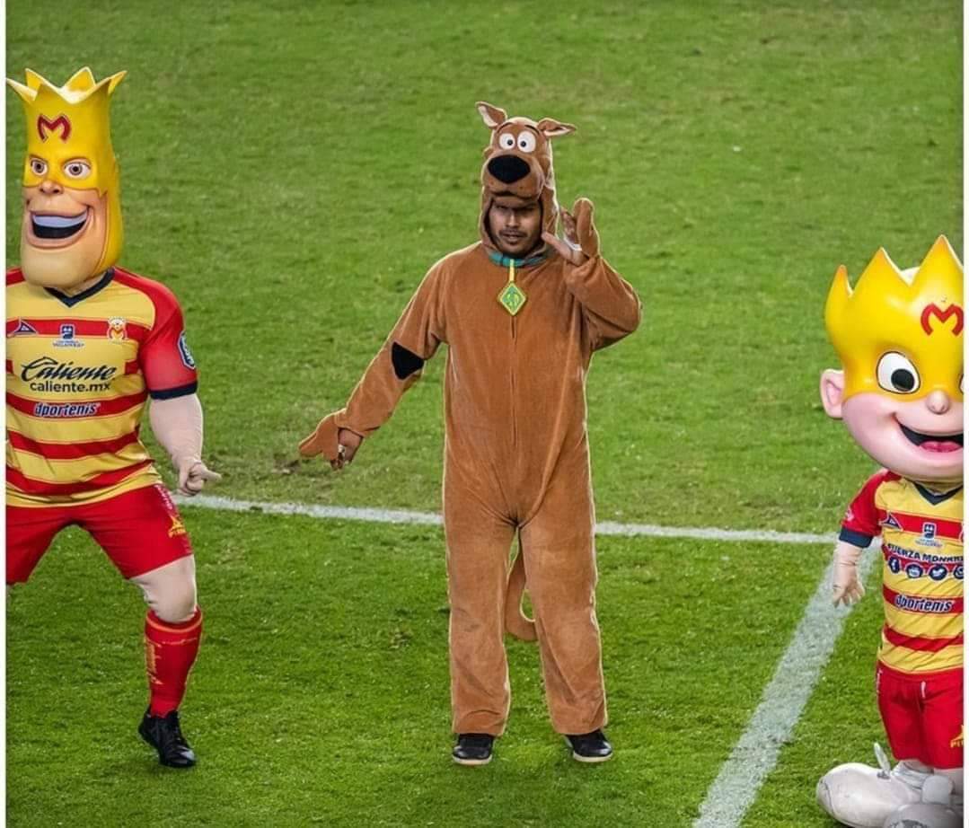 blessed_mascot | Scrolller