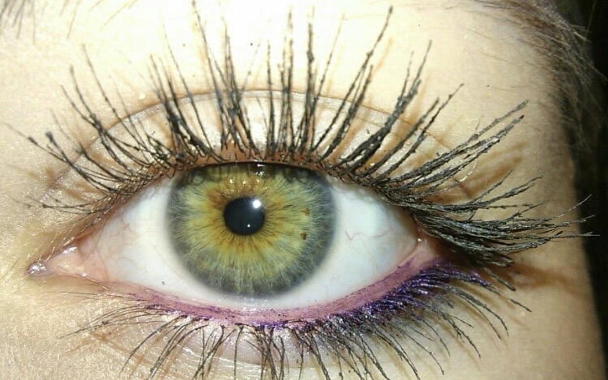 Blessed with long natural eyelashes 💜 | Scrolller