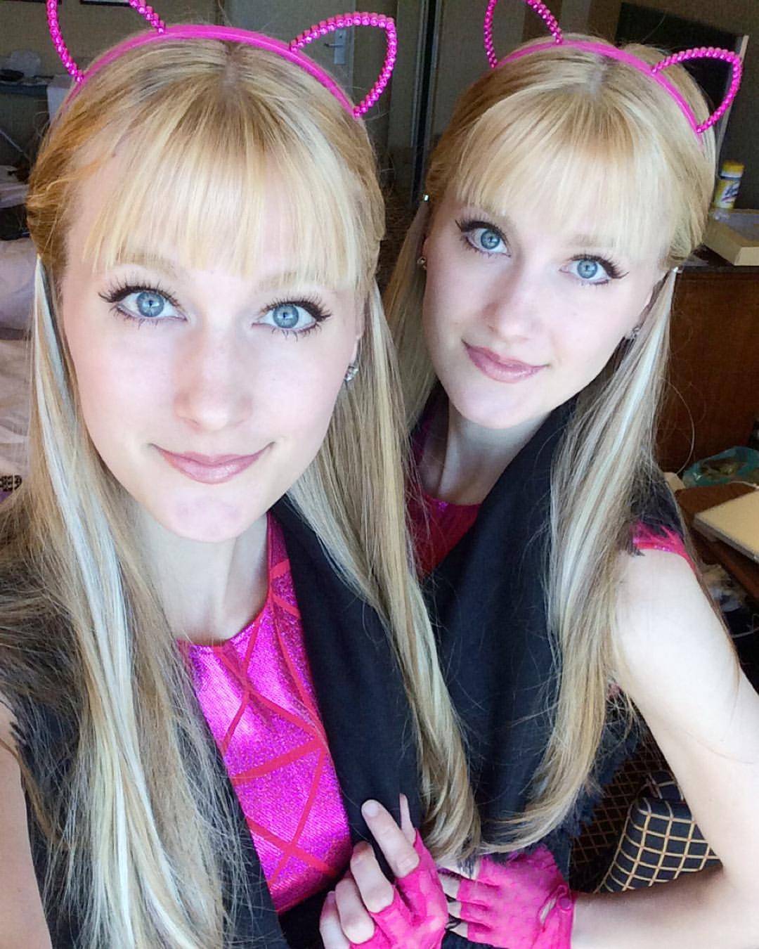 Blonde catgirl twins | Scrolller