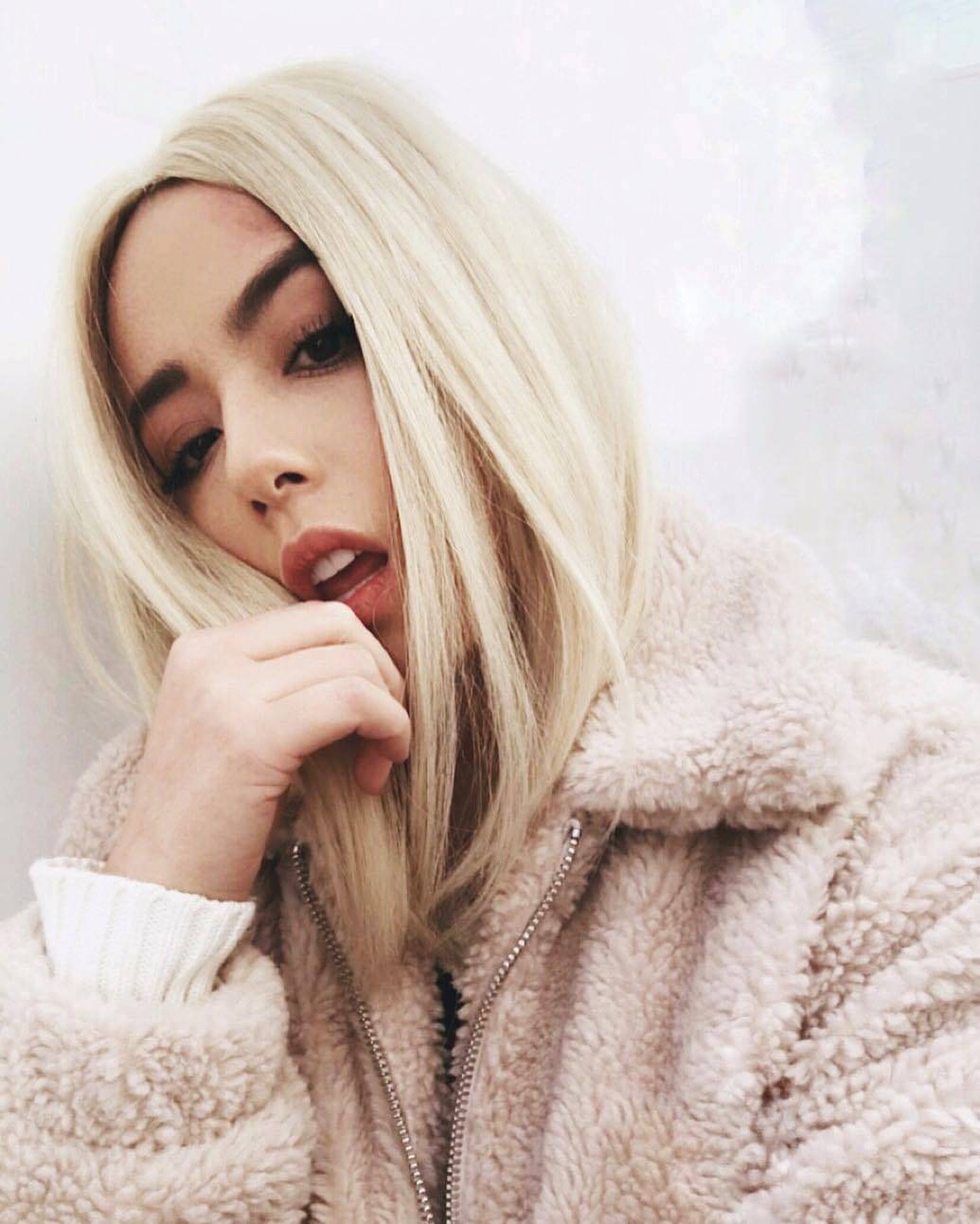 Blonde Wig | Scrolller