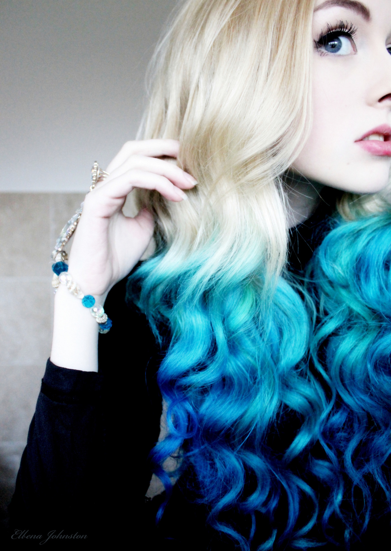 Blue Dip Dye | Scrolller