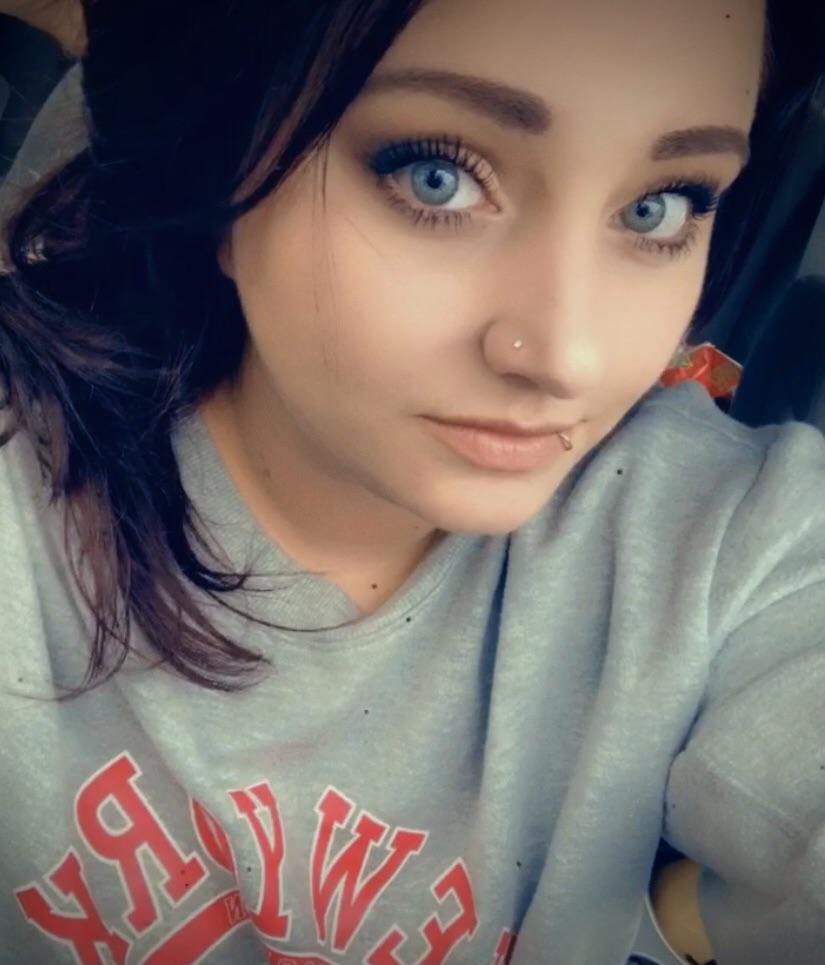 Blue is my favorite color :) | Scrolller