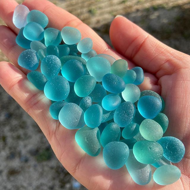 Blue sea glass | Scrolller